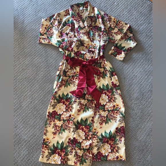 Victoria's Secret | Intimates & Sleepwear | Beautiful Vintage Victoria ...